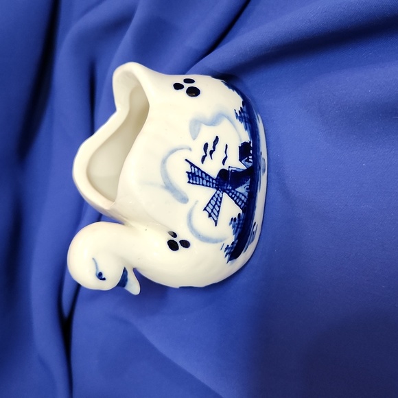 Delft | Accents | Delft Bluecolour Swan Small Ceramic Planter | Poshmark